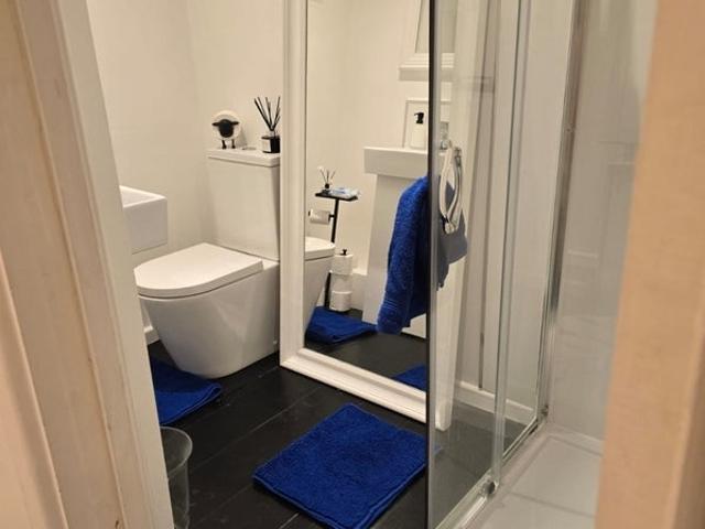 Room at Stanley Grove, Greater London