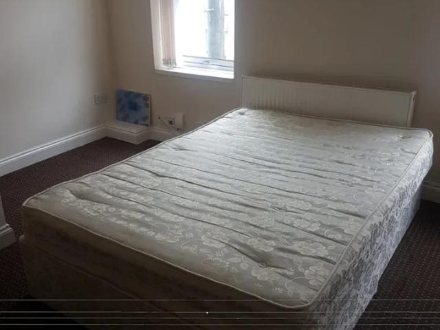 Room at Stanley Street, Luton