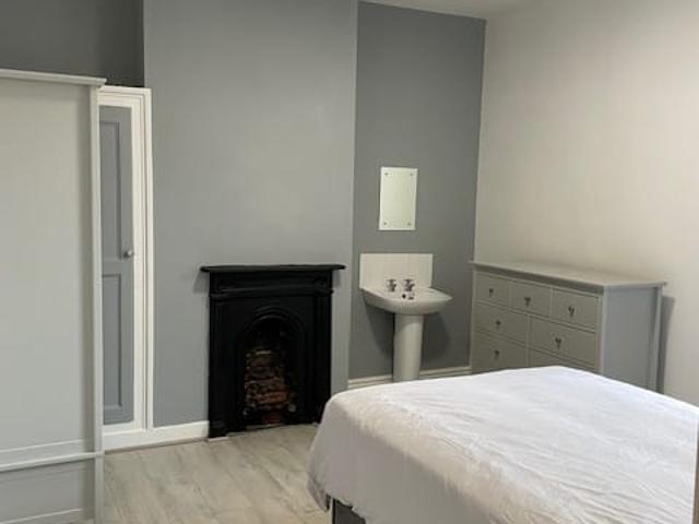 Room at Stanley Place, Preston