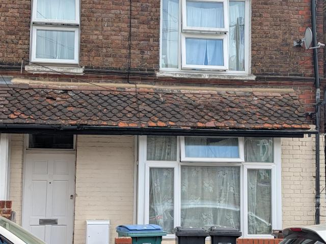 Room at Stanley Road, Watford