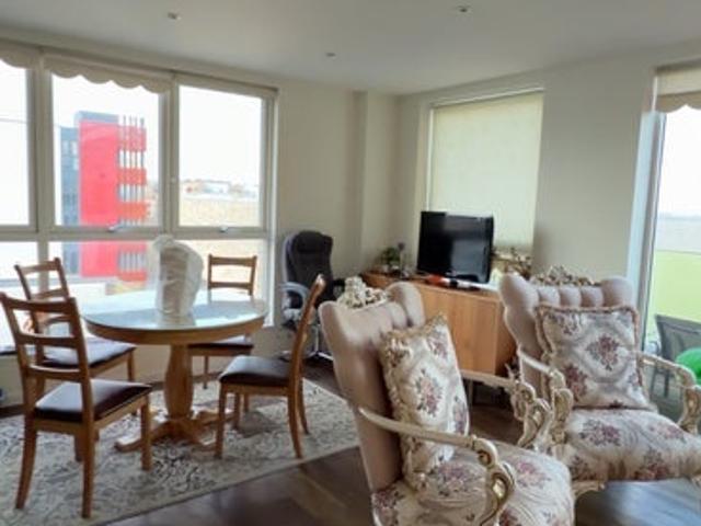 Room at Stanley Road, Greater London