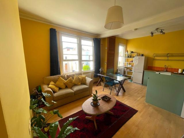 Room at Bristol South End, Bristol