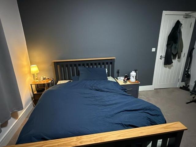 Room at Stafford Road, Sheffield