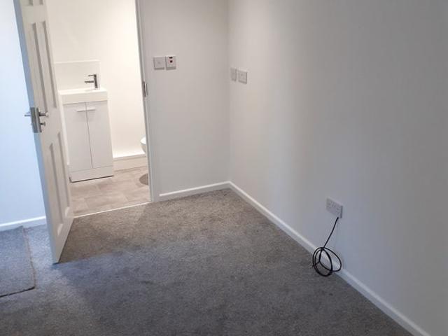 Room at Staple Close, Greater London