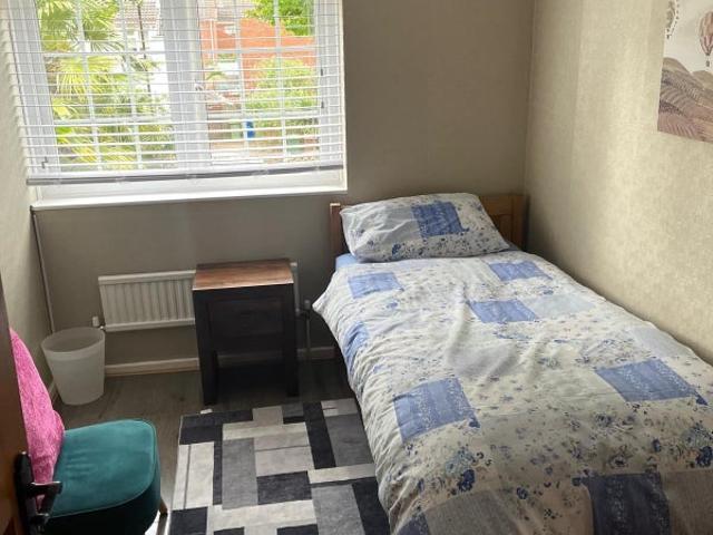 Room at Staples Close, Greater London