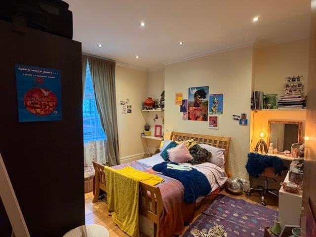 Room at Star Street, City of Westminster