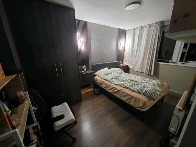 Room at Star Road, Greater London