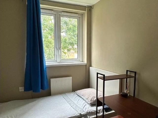Room at Star Road, Greater London