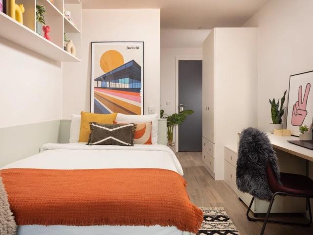 Room at Station Street, Greater London