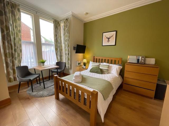 Room at Station Street, Sandwell