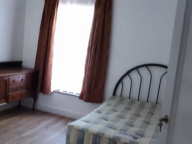 Room at Station Road, Bristol