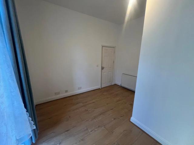 Room at Station Road, Greater London
