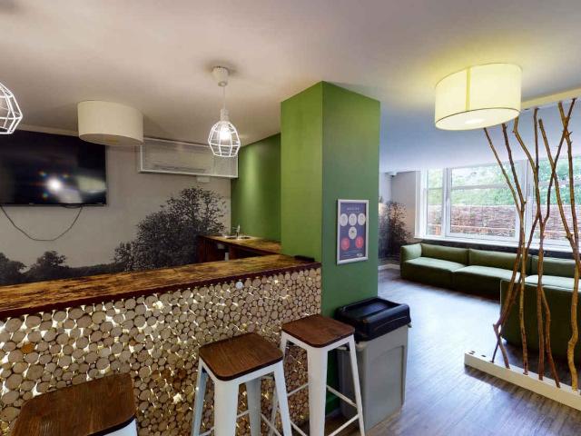 Room at Station Road, Greater London