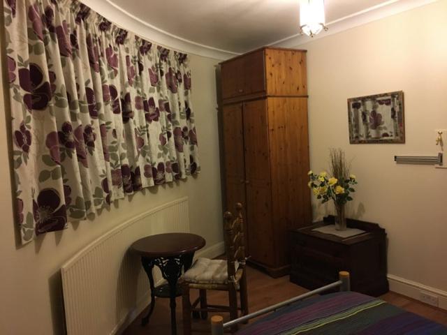 Room at Station Road, Greater London