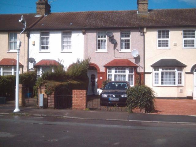 Room at Station Road, Greater London