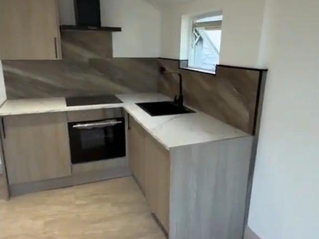 Room at Station Road, Greater London