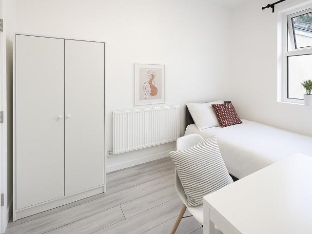 Room at Station Road, Greater London
