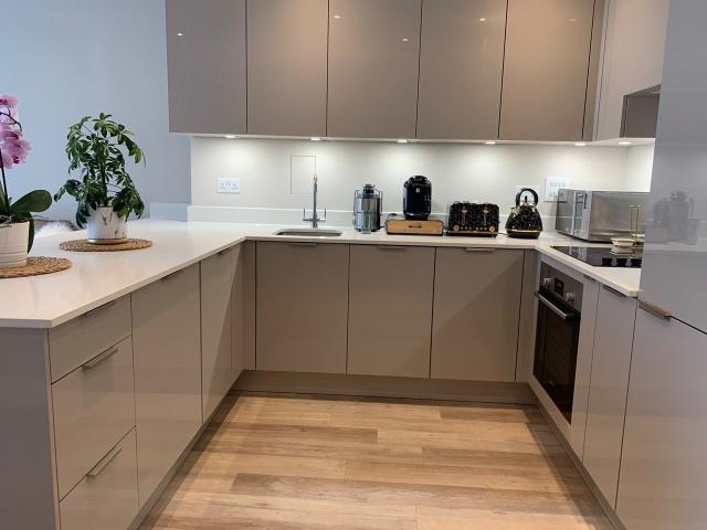 Room at Station Road, Greater London