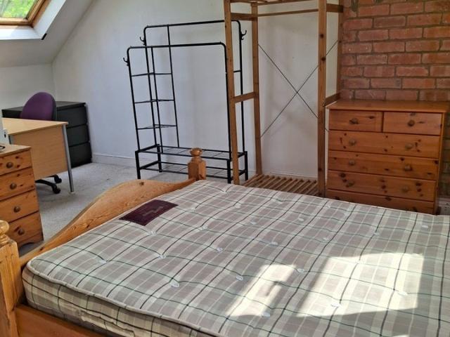 Room at Staveley Road, Wolverhampton