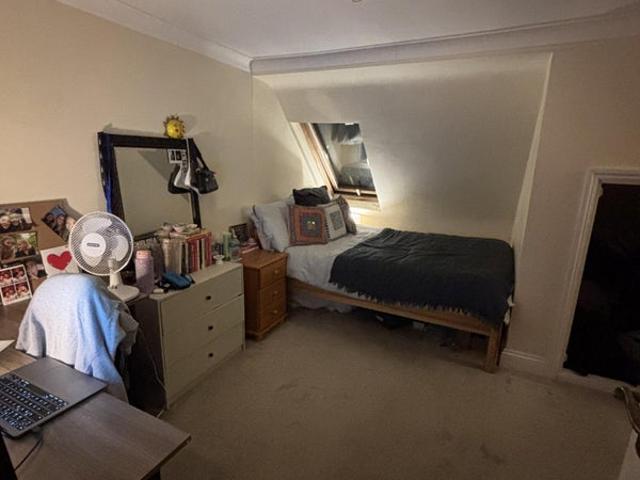 Room at Staverton Road, Greater London