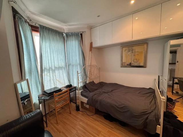 Room at Steele Road, Greater London