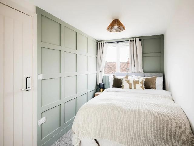 Room at Stephen Street, Bristol
