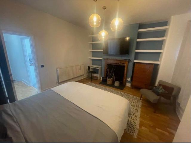 Room at Stephendale Road, Greater London