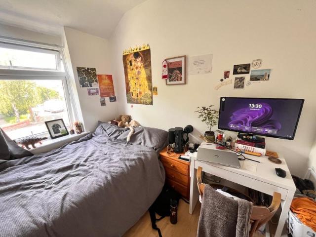 Room at Stephens Road, Manchester
