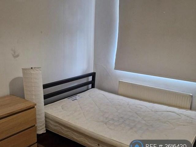 Room at Stepney Way, Greater London