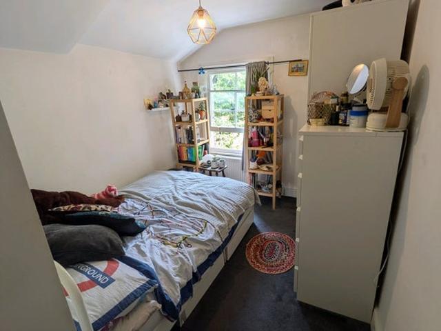 Room at Sterne Street, Greater London
