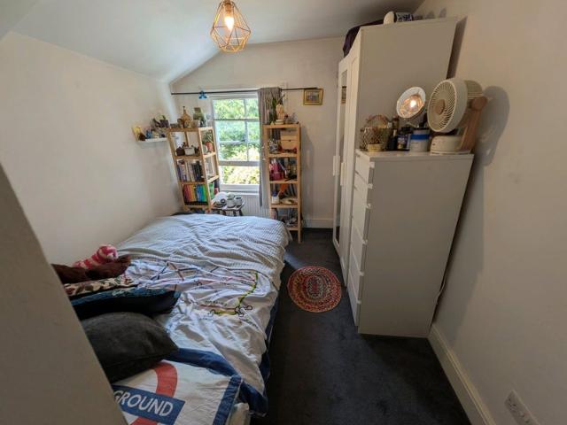 Room at Sterne Street, Greater London