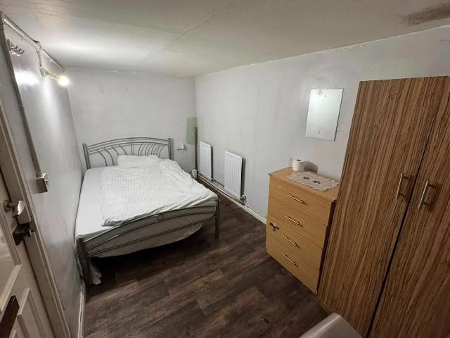 Room at Stevenage Road, Greater London