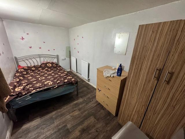 Room at Stevenage Road, Greater London