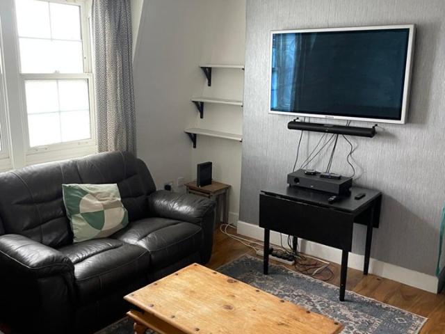 Room at Steventon Road, Greater London
