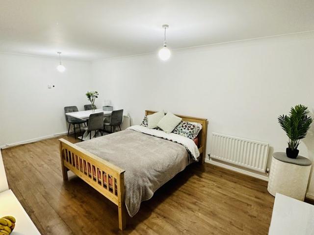 Room at Stewart Street, Greater London