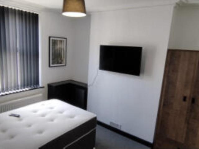 Room at Stirling Road, Lancaster