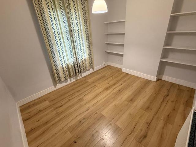 Room at Stonyhurst Street, Glasgow