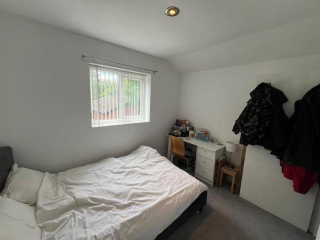 Room at Stoneleigh Court, Cardiff