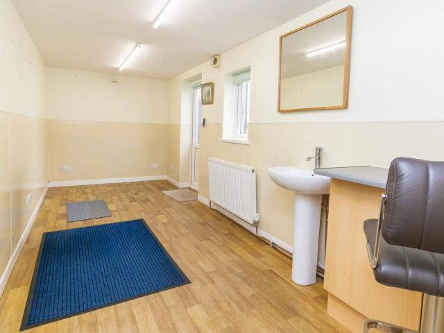 Room at Stockbridge Road, Winchester