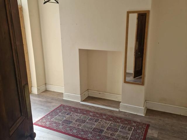 Room at Stockland Street, Cardiff