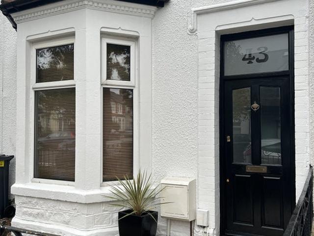 Room at Stockland Street, Cardiff