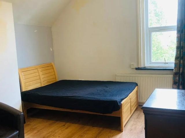 Room at Stockport Road, Manchester