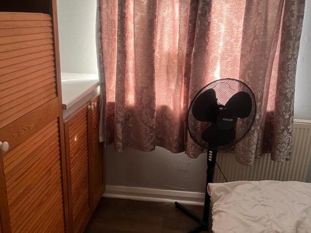 Room at Stockton Road, Greater London