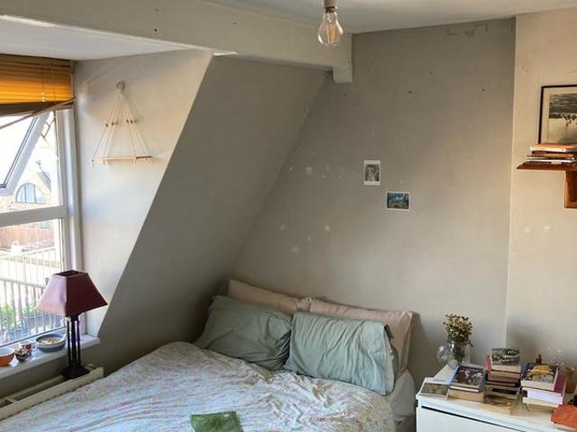 Room at Stoke Newington High Street, Greater London