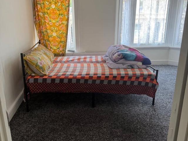 Room at Stopford Road, Greater London
