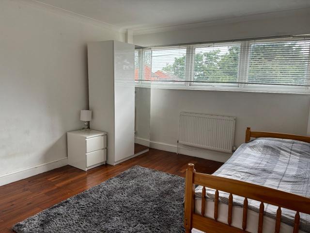 Room at Stow Crescent, Greater London