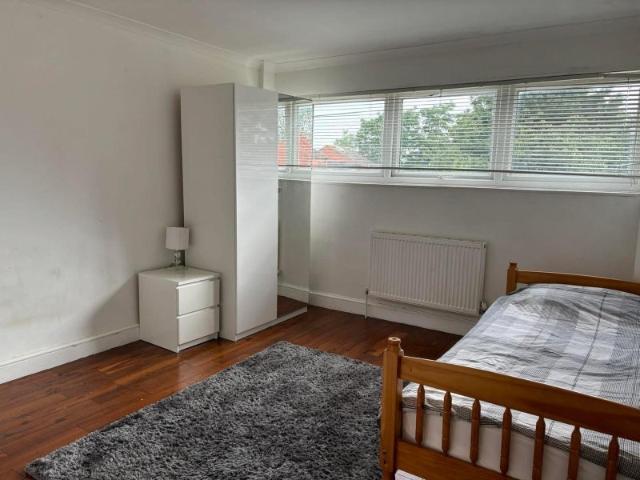 Room at Stow Crescent, Greater London