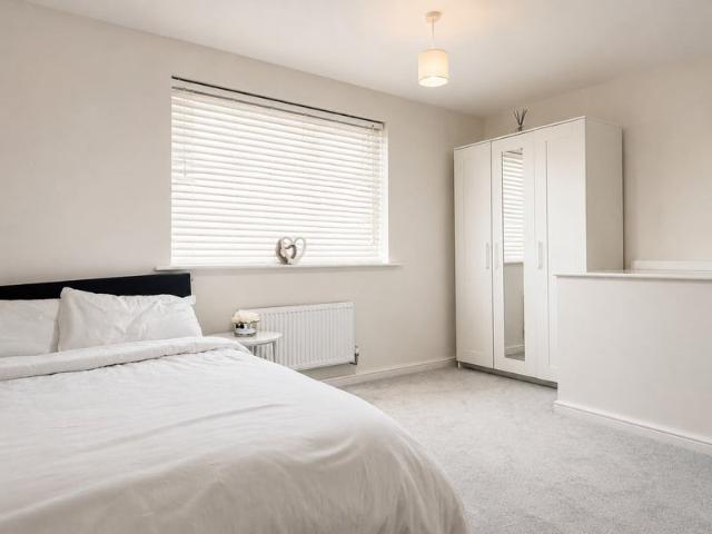 Room at Strouts Way, Sheffield