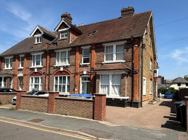 Room at Stratford Road, Watford