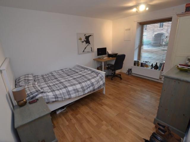 Room at Strathmore Terrace, Leeds